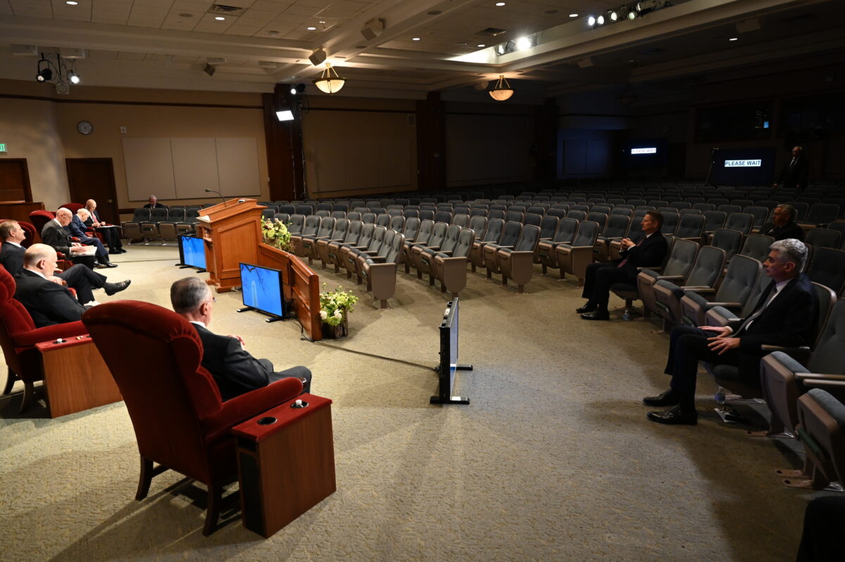 Historical LDS conference opens with emphasis on First Vision ...